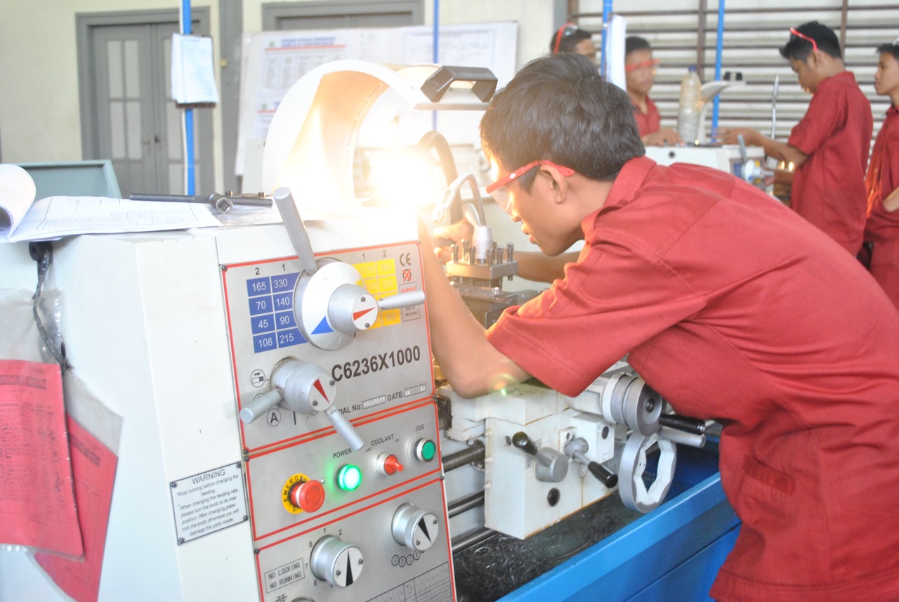 PTK TEKNIK MESIN KELAS 10 SMK - MENINGKATKAN HASIL BELAJAR KOMPETENSI ...