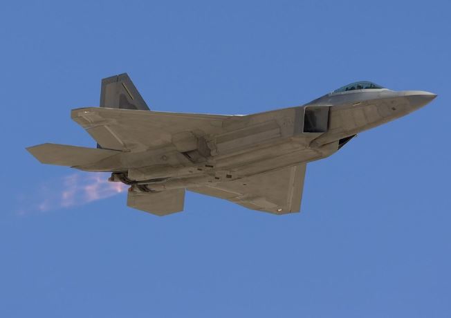 Military and Commercial Technology: Top 5 best fifth generation fighter ...