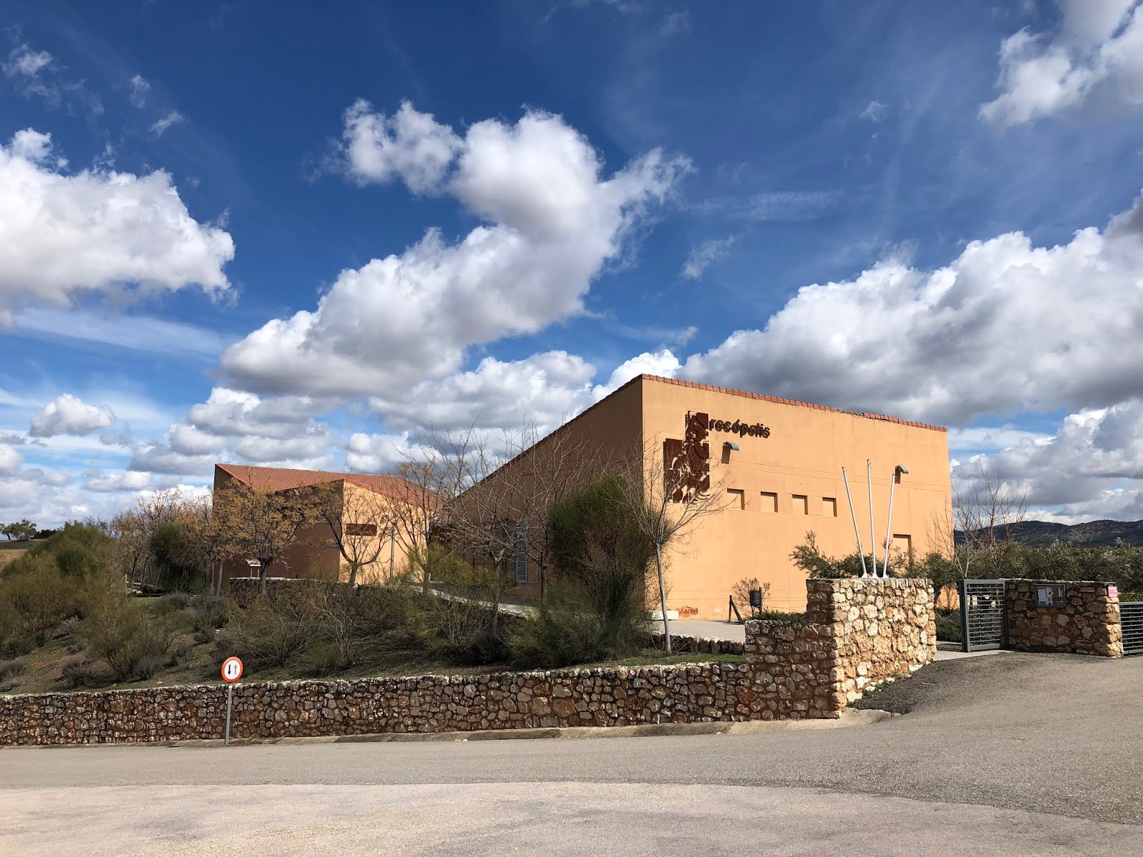 Visitando el yacimiento de Recópolis - Horarios y precios ...