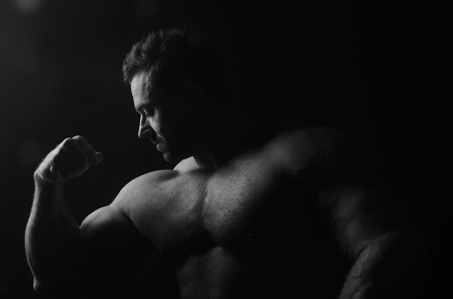 Muscle Lover: Russian Classic Physique bodybuilder Mikhail Maslov