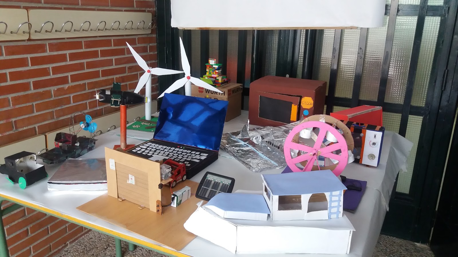 EL BLOG DEL INFANTA ELENA: INVENTOS RECICLADOS