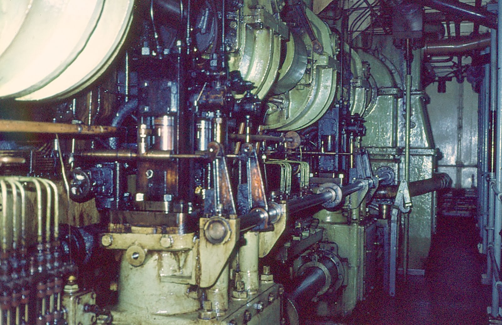 'ZIEN EN WETEN': ACMAEA M.S. SHELL TANKERS B.V. (DEEL 1-B)