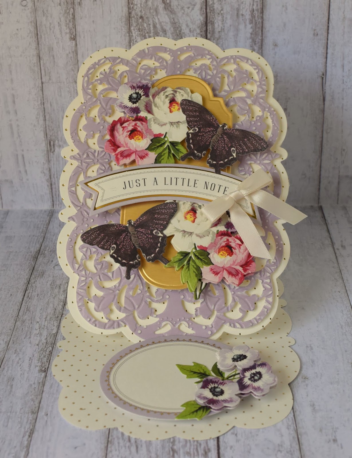Crafty Creations with Shemaine: Elegant Easel Card Kit by Anna Griffin