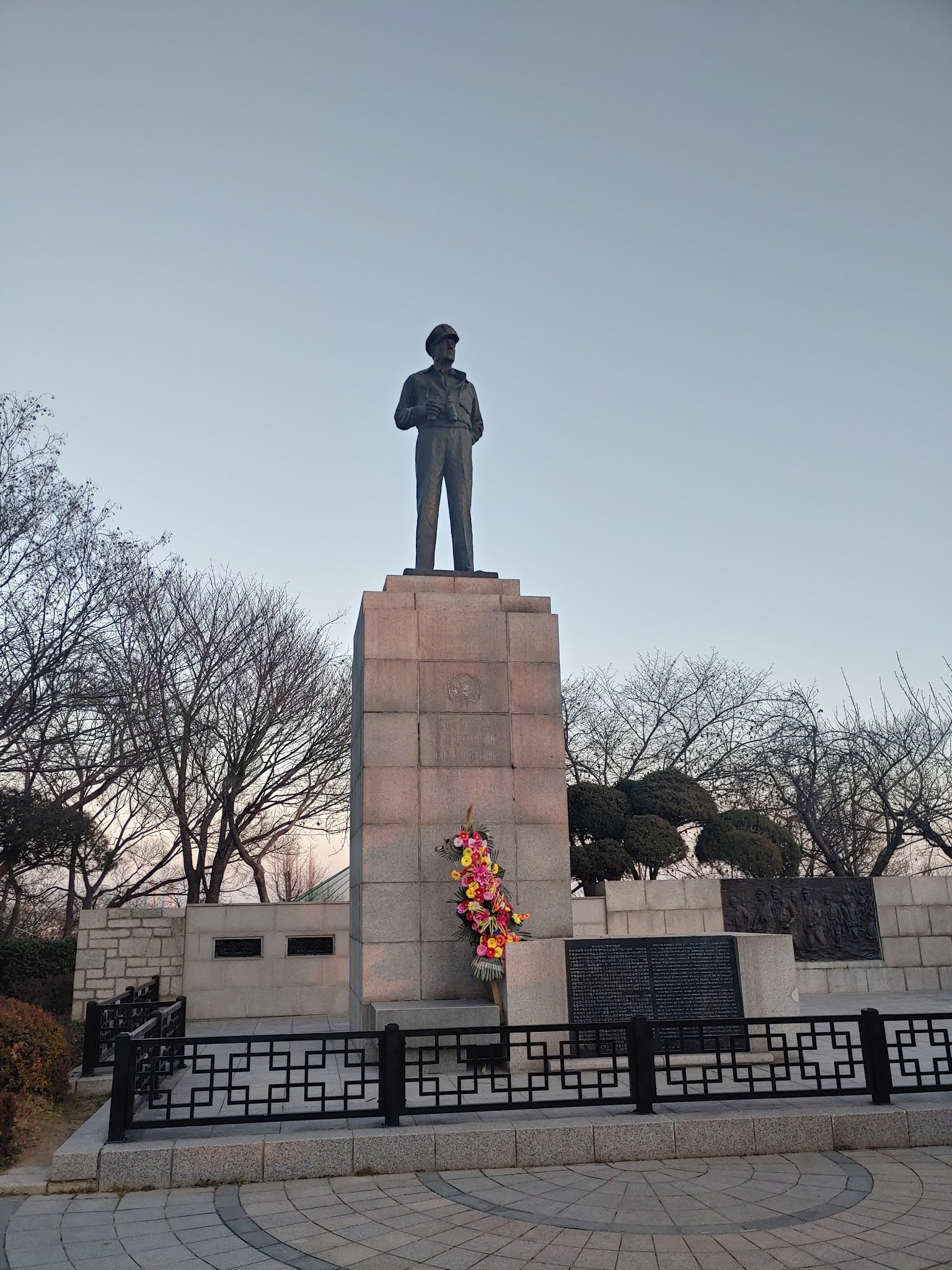 A statue of General MacArthur in the Battle of Inchon (Operation Chromite)