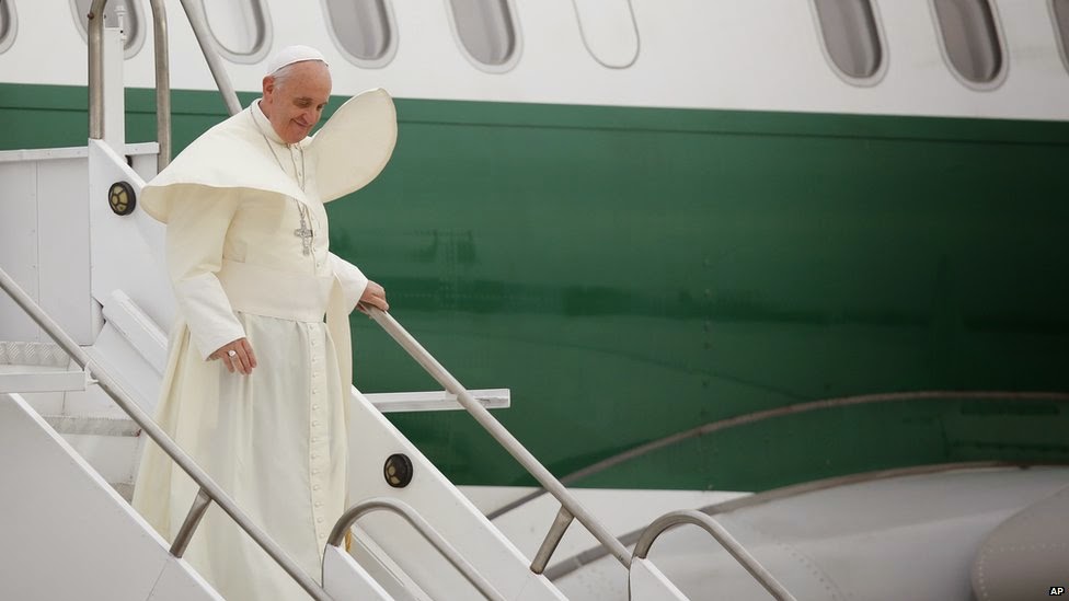 Philippine Airlines Prepares for the Papal Flight