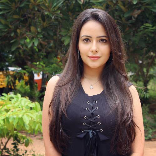 Aanchal Munjal Height, Weight, Age, Affairs, Biography & More