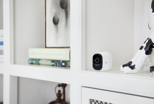 Arlo Pro - Wireless smart home security with audio and 130° viewing ...