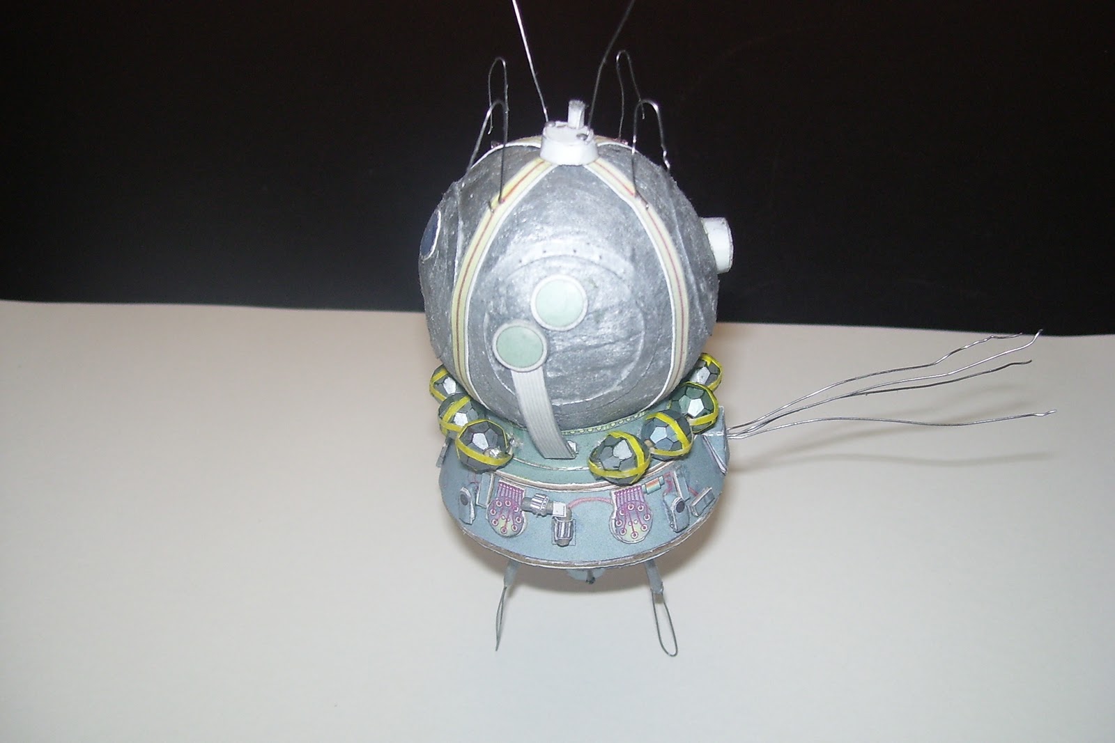 John's Paper Models etc: Leo Cherkashyn's 1/48 Vostok