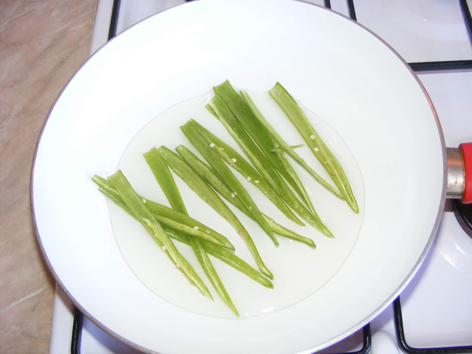 Paste cu vinete si rosii | Preparatedevis.ro