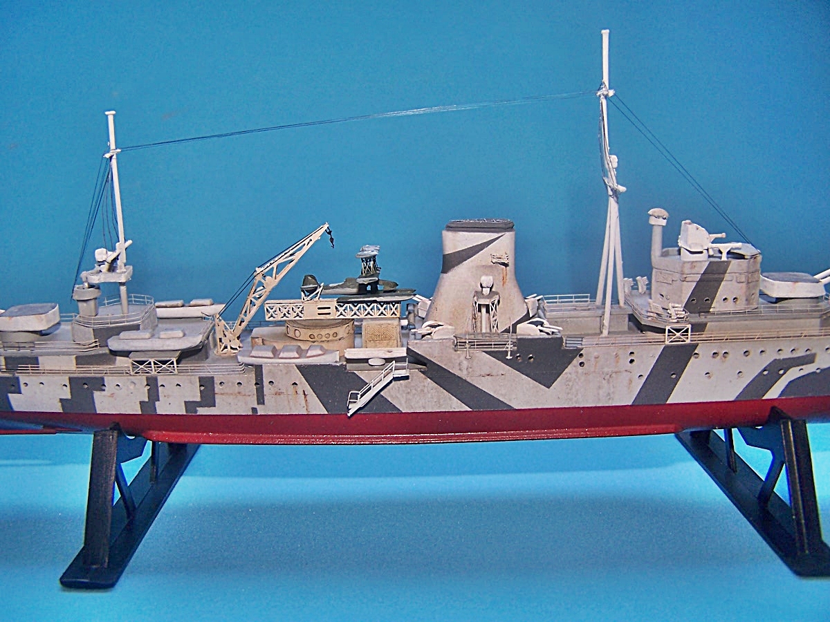 maquetas-sario: HMS AJAX AIRFIX 1/700 CON FOTOGRABADOS DE WHITE ENSIGN ...