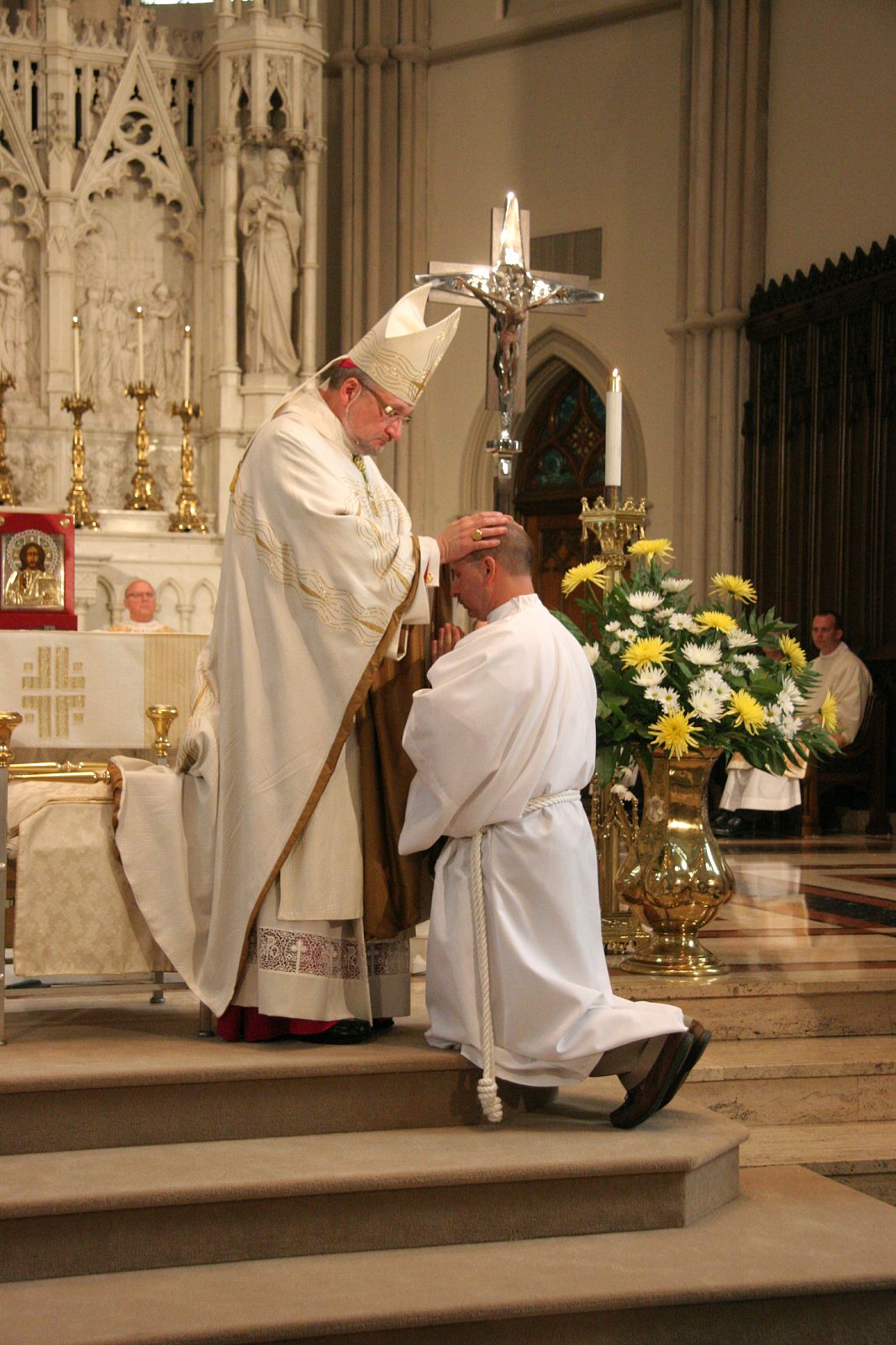 Deacon and the Mrs.: Deacons: Understanding their assignments and ministry