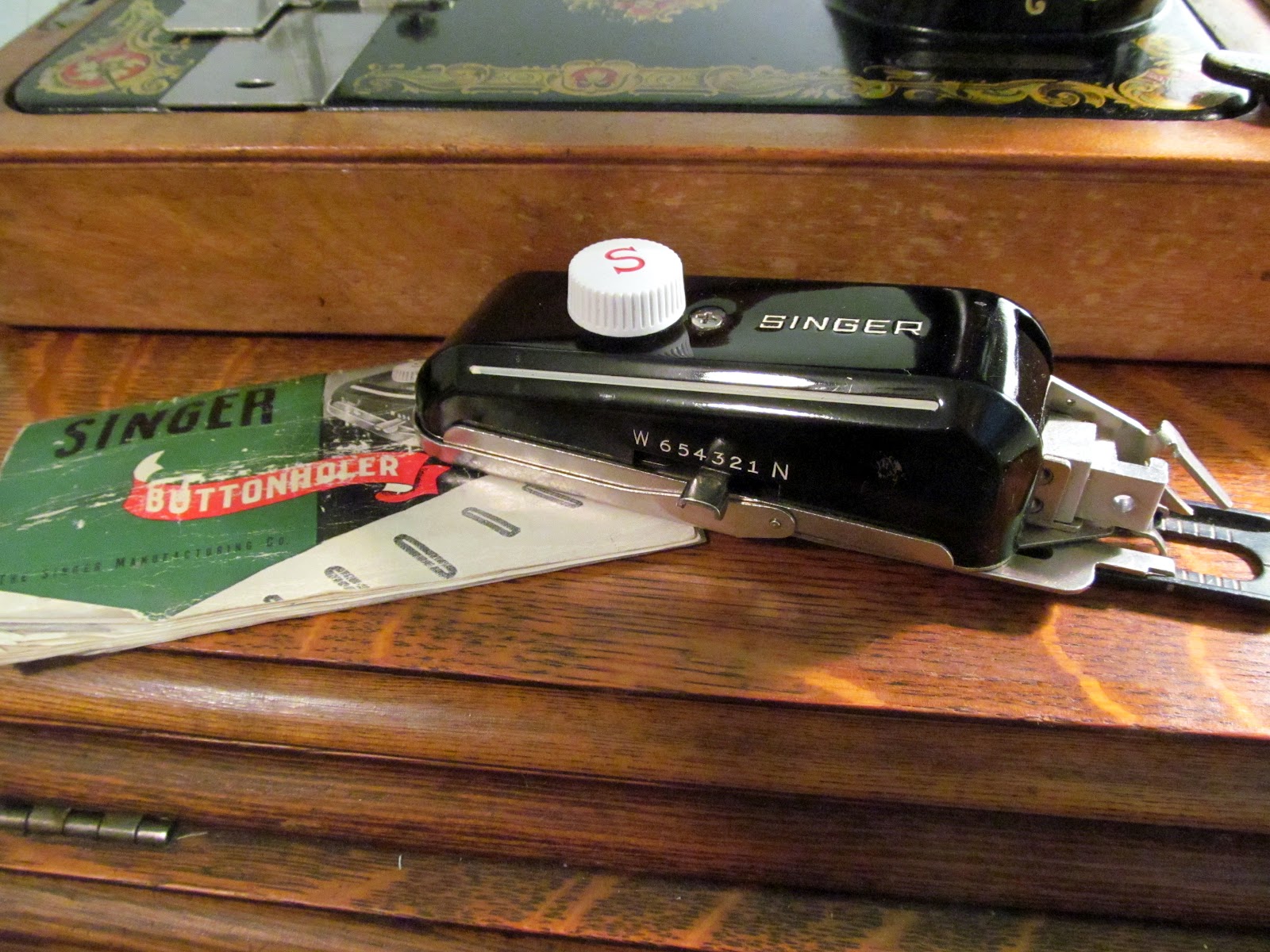Trampled by Geese: Singer 128 - How to use the vintage buttonholer (it ...