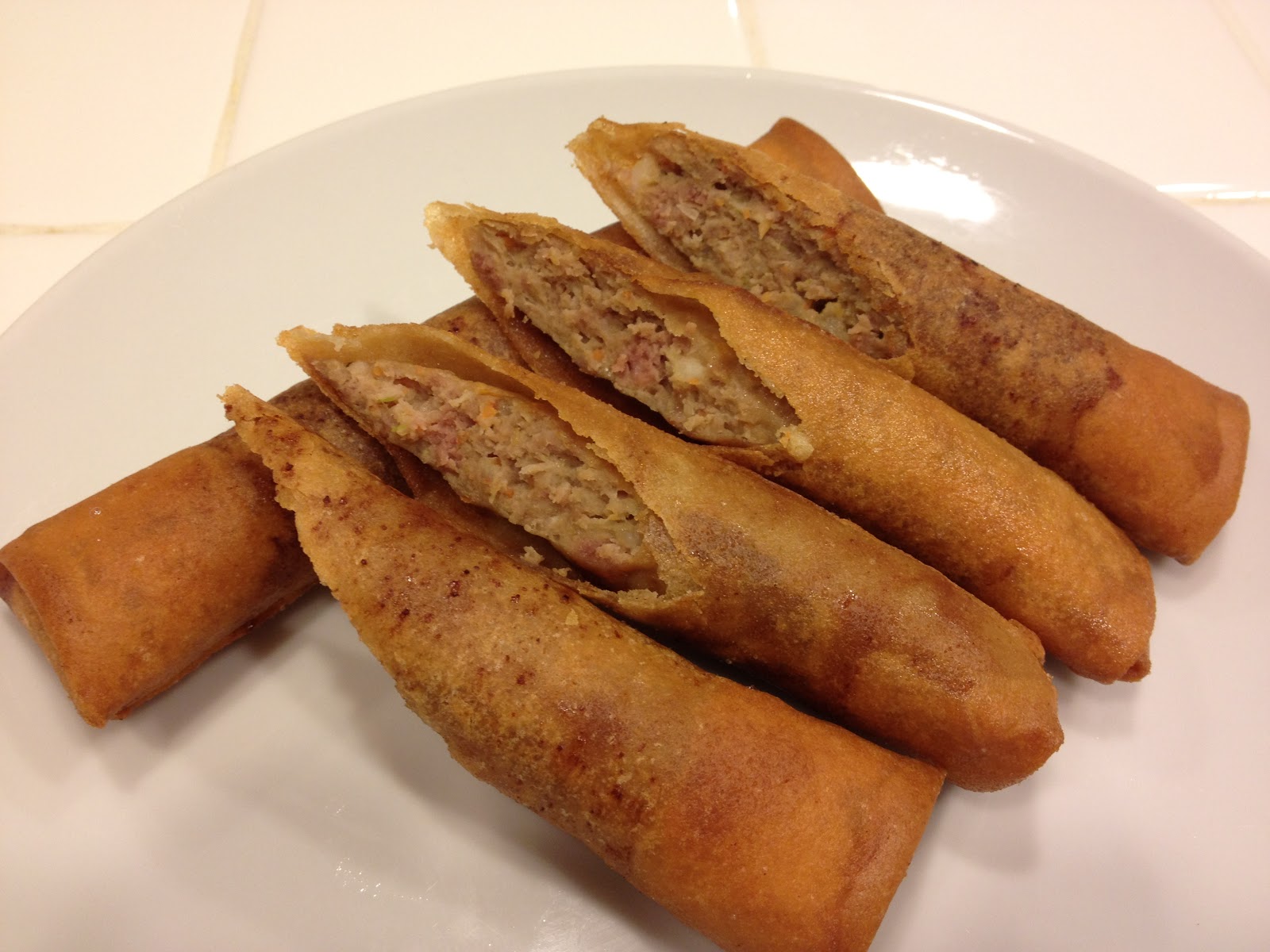 Norman and Lisa's Foodie Adventures: Lumpia (Filipino Egg Roll)