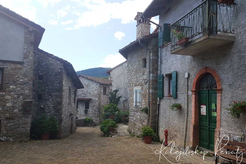 Poffabro — najpiękniejsze miasteczko we Friuli Wenecji Julijskiej ...