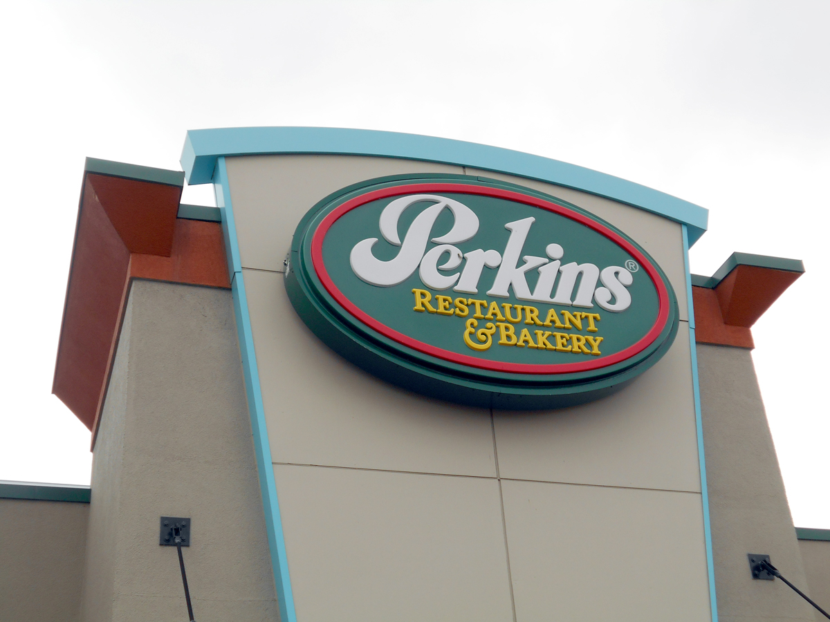 242 & 65 - Northgate Mall! Perkins! Taco John's! KFC!