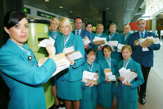 Cabin Crew Photos: Aer Lingus Flight Attendant Uniforms