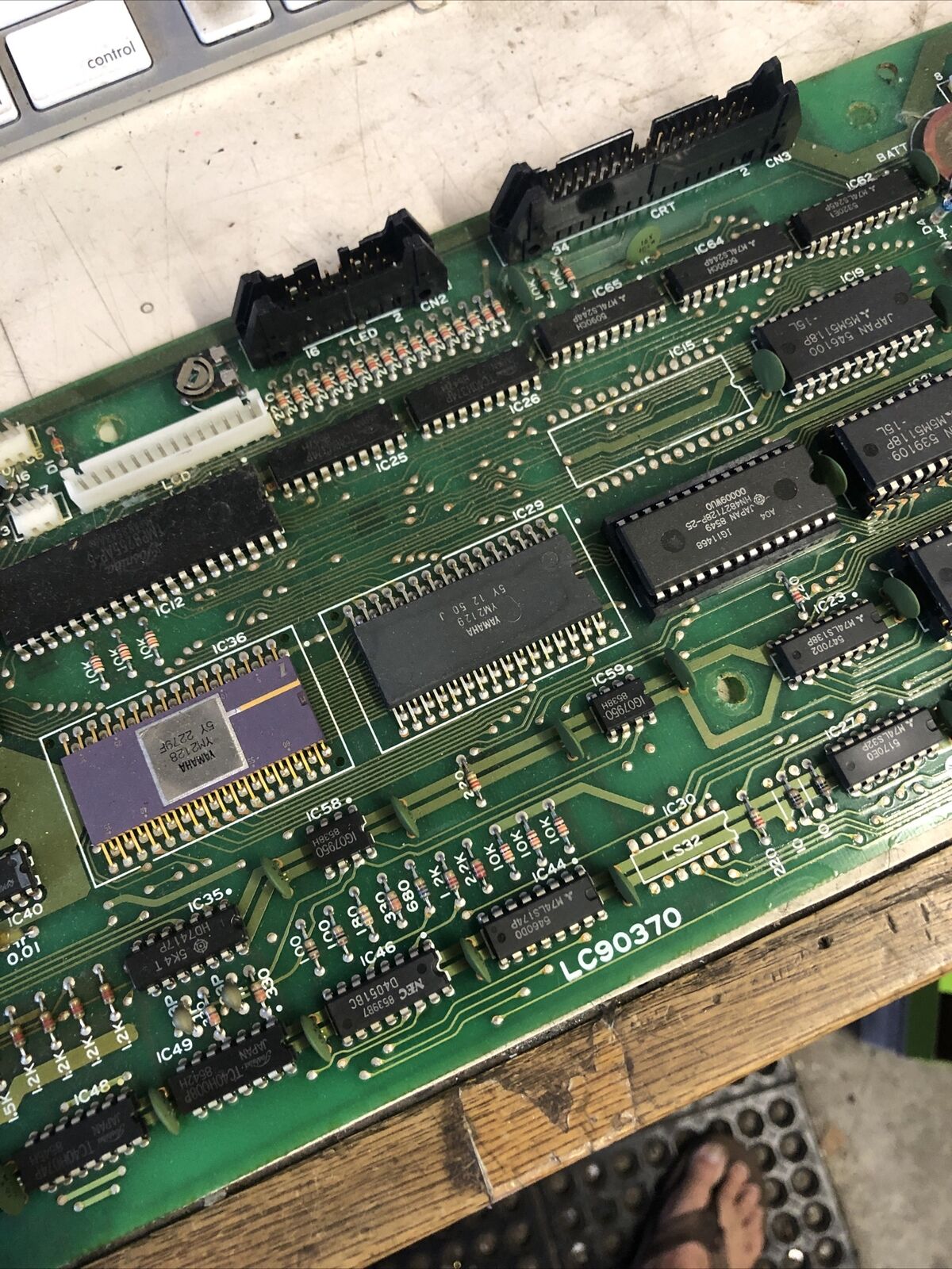 MATRIXSYNTH: Yamaha DX7 Synth Main Board