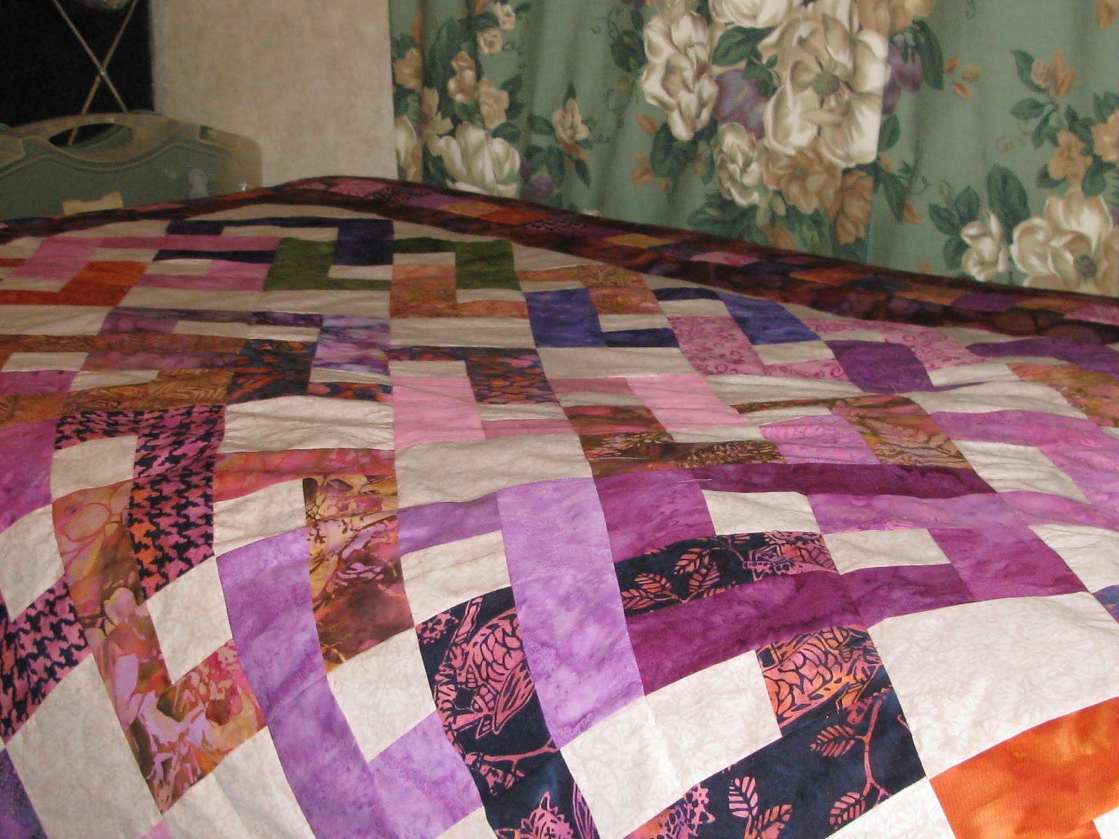 Mary's Late Night Stitchn: Island Chain Quilt for Amy...Piecing complete!