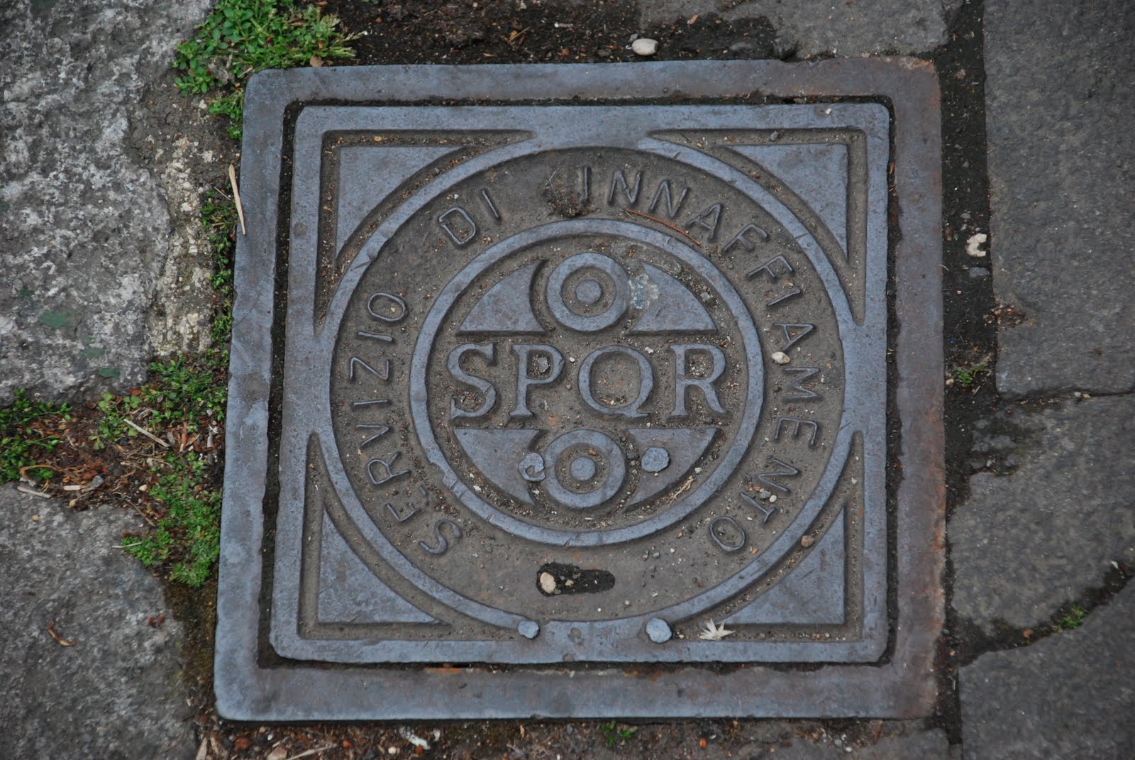 ROME: What does 'SPQR' mean? |The Garden of Eaden