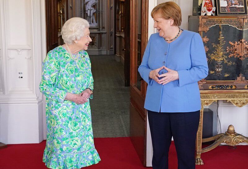Queen Elizabeth met with the German chancellor Angela Merkel