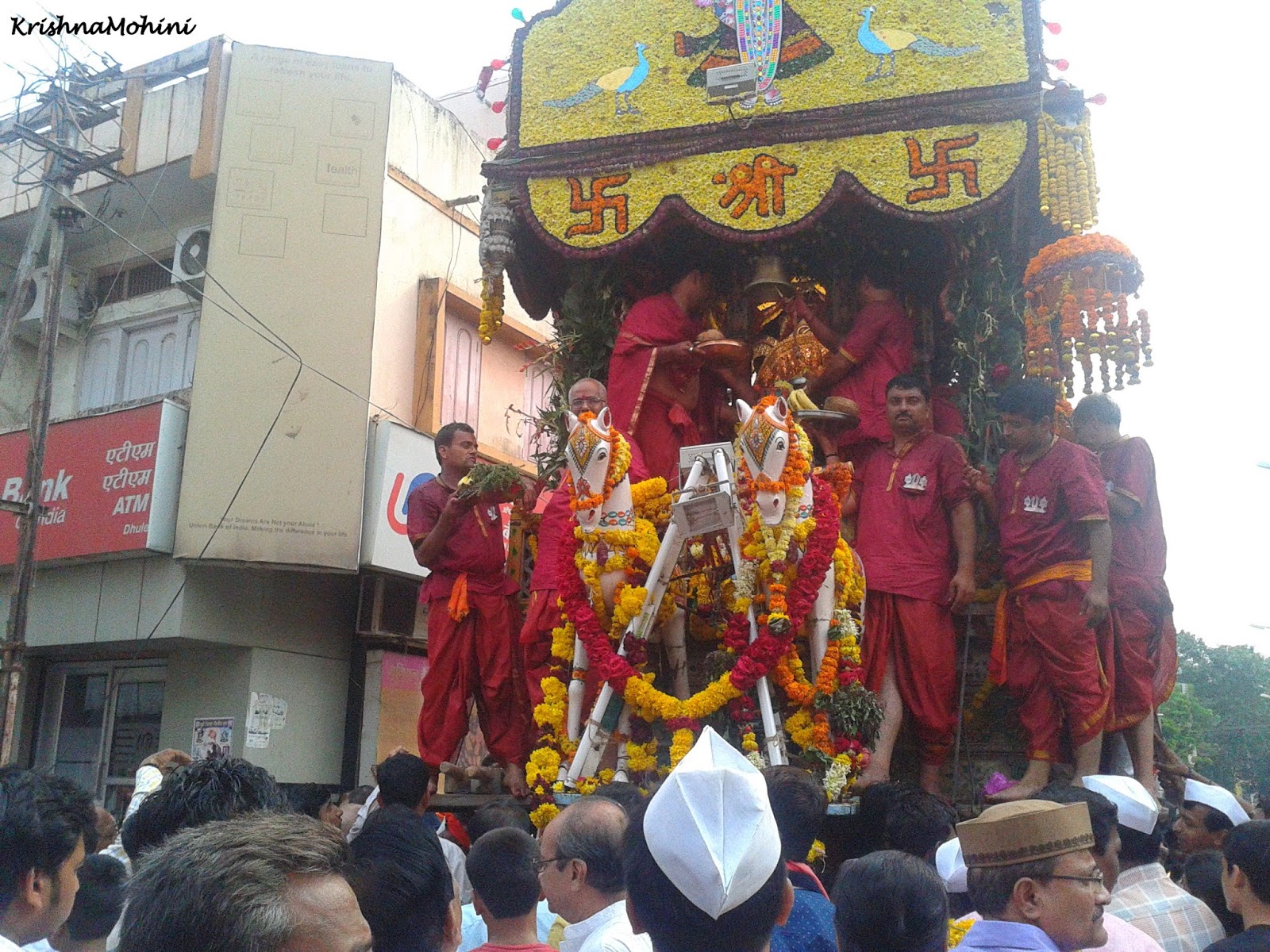 PhotoDarshan: Devotional Balaji Rathotsav
