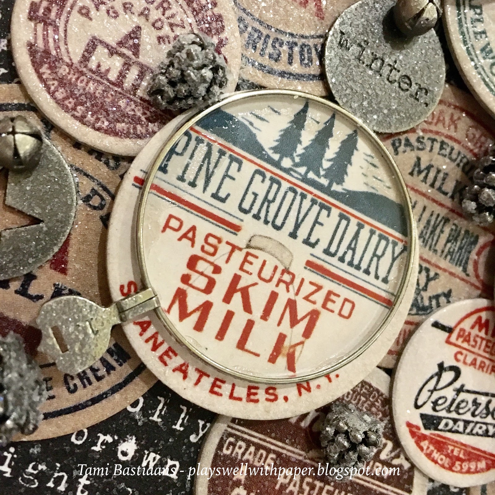 Plays Well With Paper: Milk Cap Christmas Tree