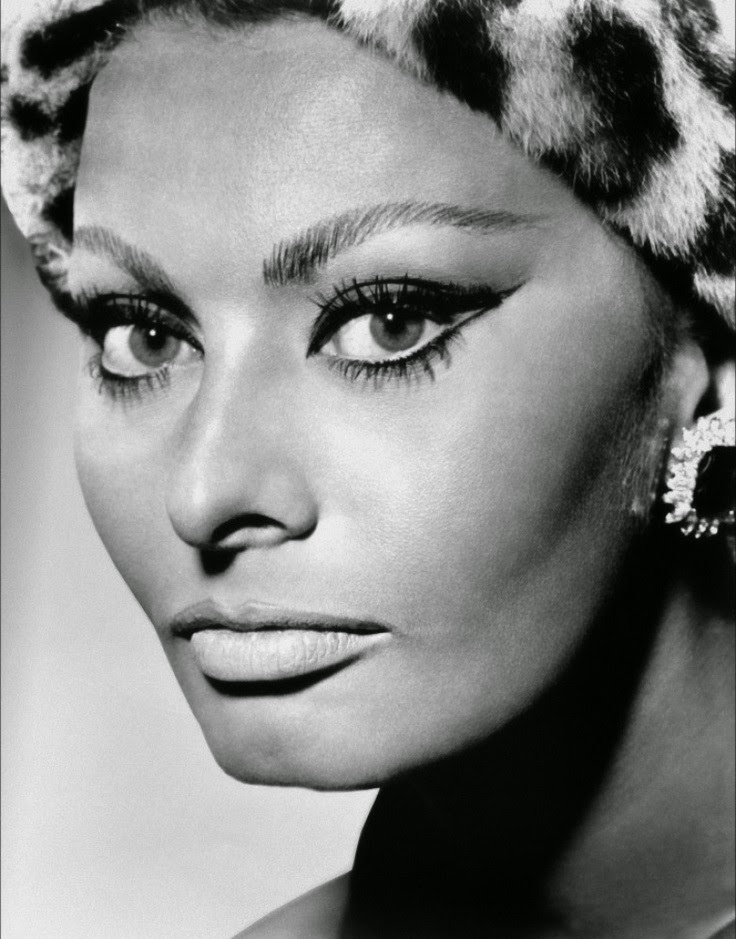 Top 10 Make-up Looks Inspired by The 60’s