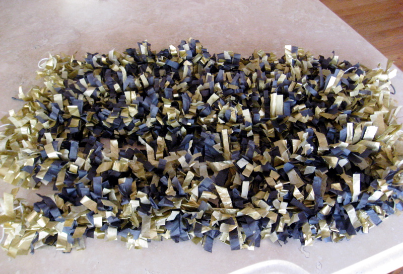 lefty & sixty: DYI- Making a paper festooning tutorial