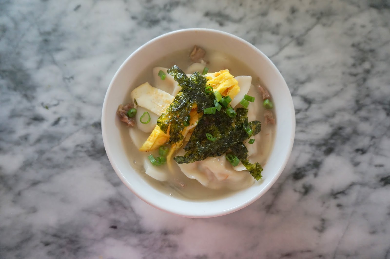 Korean Rice Cake & Dumpling Soup | Dduk Mandu Guk (떡만두국)