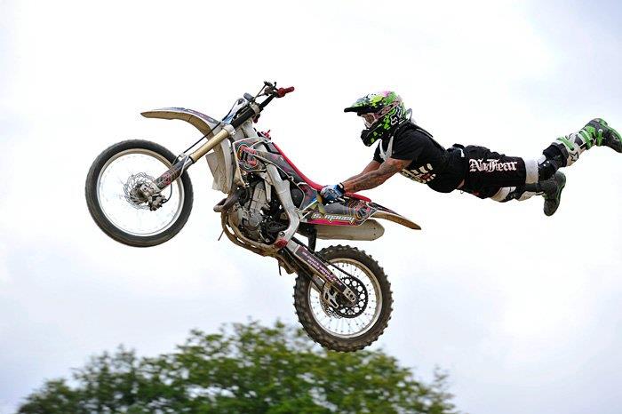 Big Air Jam: Trick List - Superman Seat Grab