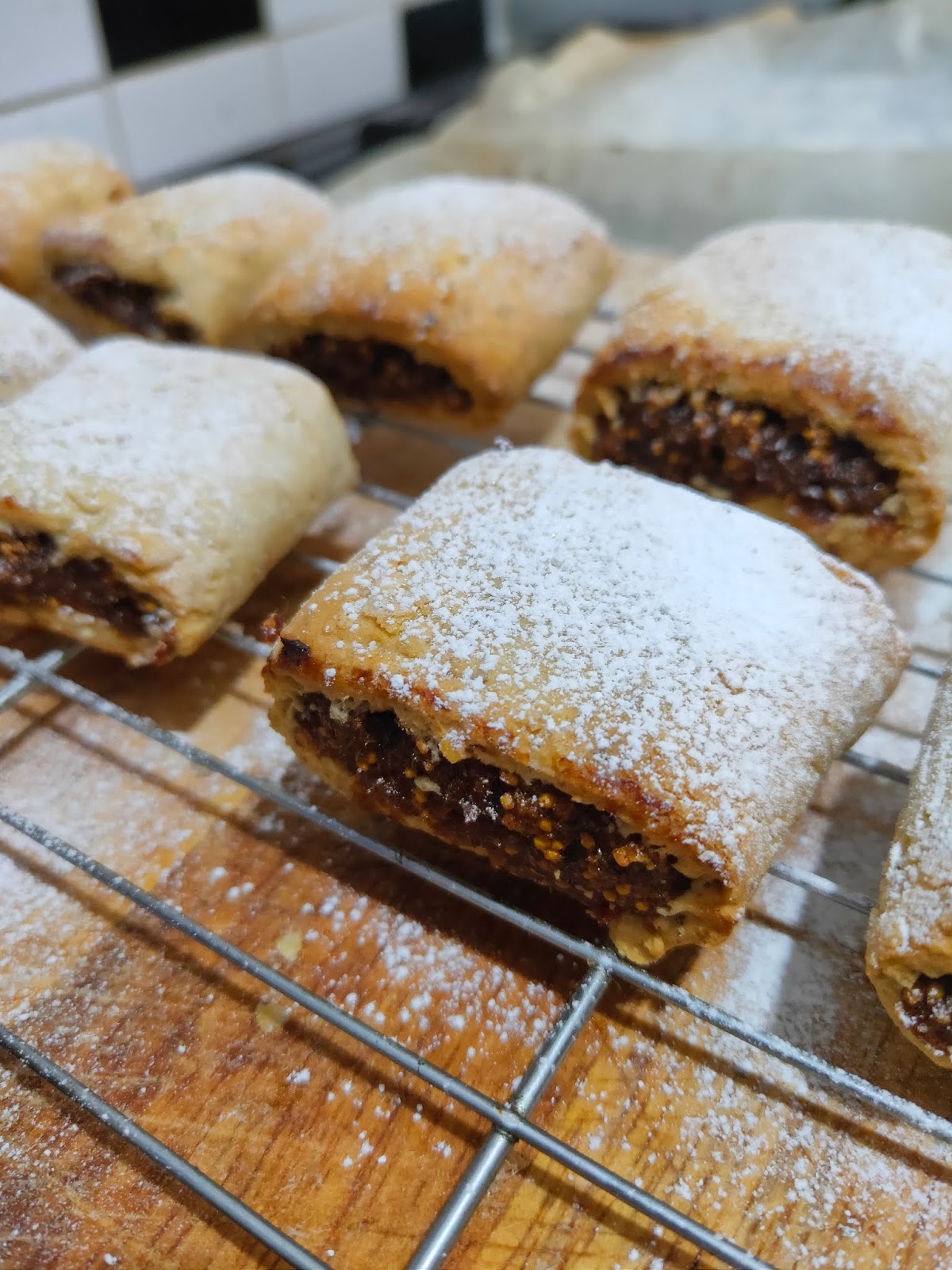 GBBO 2019 Week 2 - Biscuits - Vegan Fig Rolls | Honeycomb Crunchies