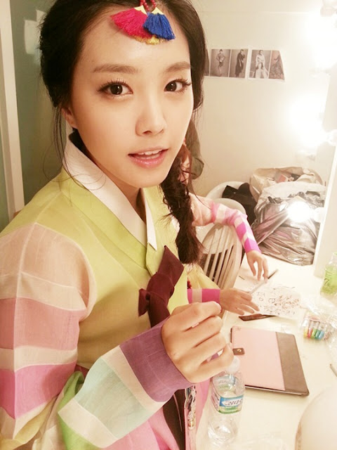 A Pink (에이핑크) Wearing Hanbok ~ Al Mubins