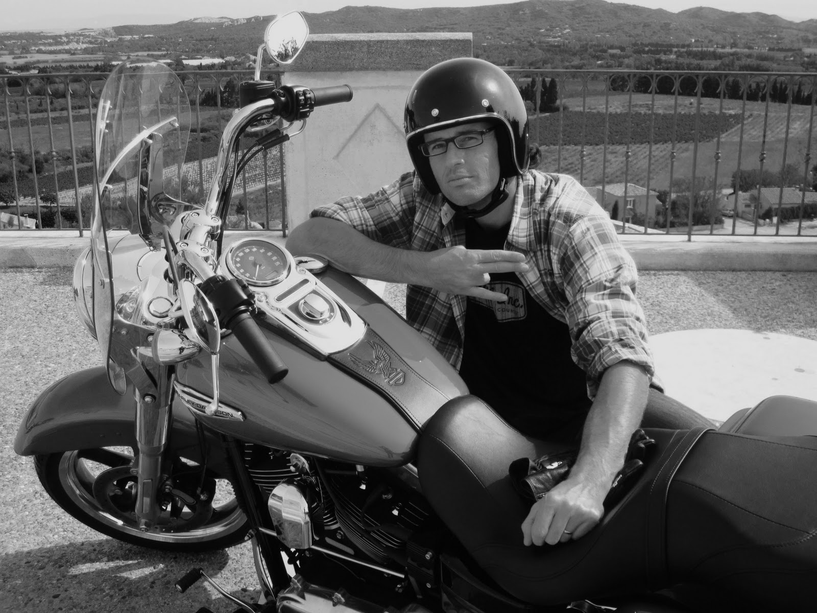 HardSun Motorcycles: ROAD KING & SWITCHBACK (Road Queen)