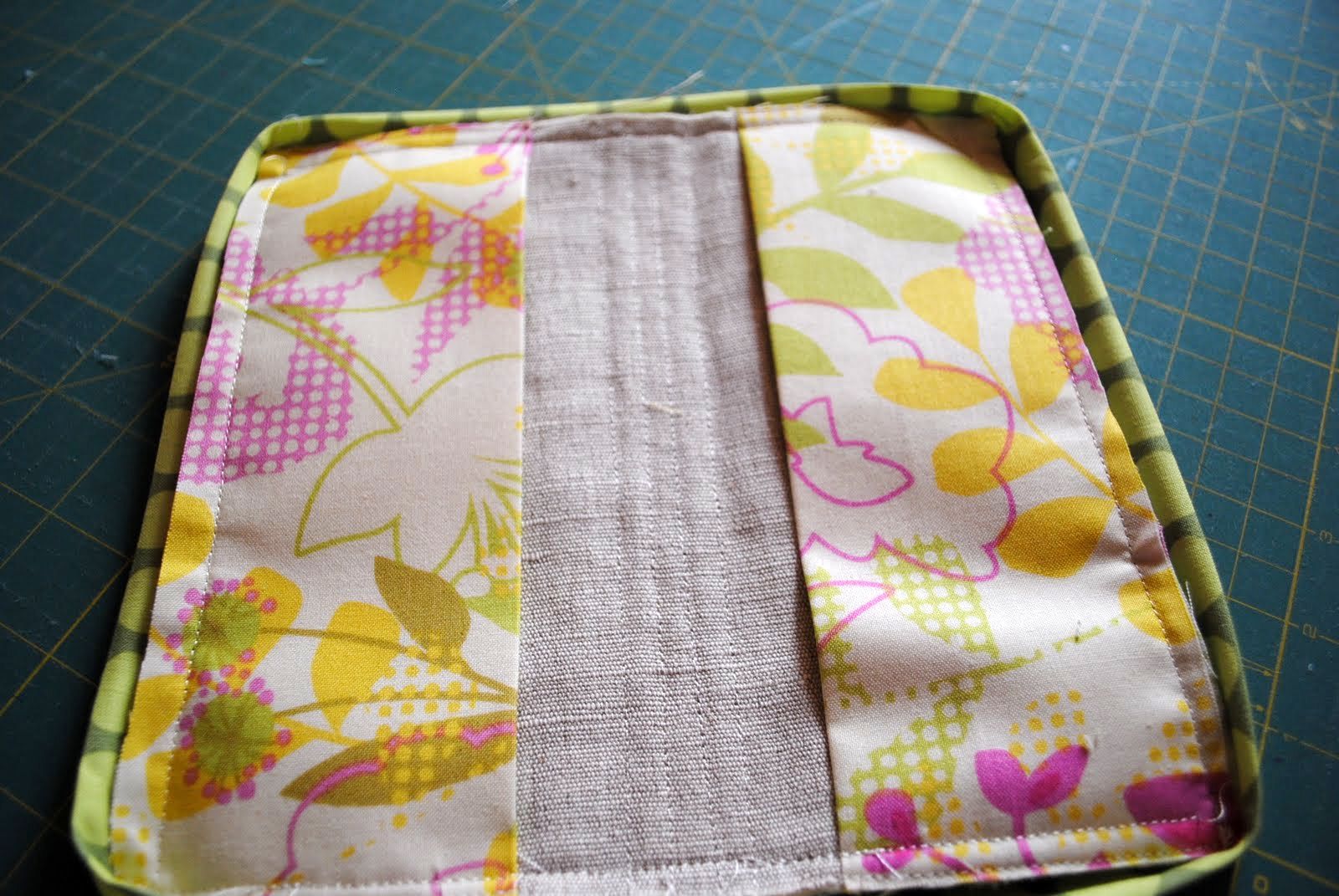 DIY Checkbook Cover Tutorial ~ DIY Tutorial Ideas!