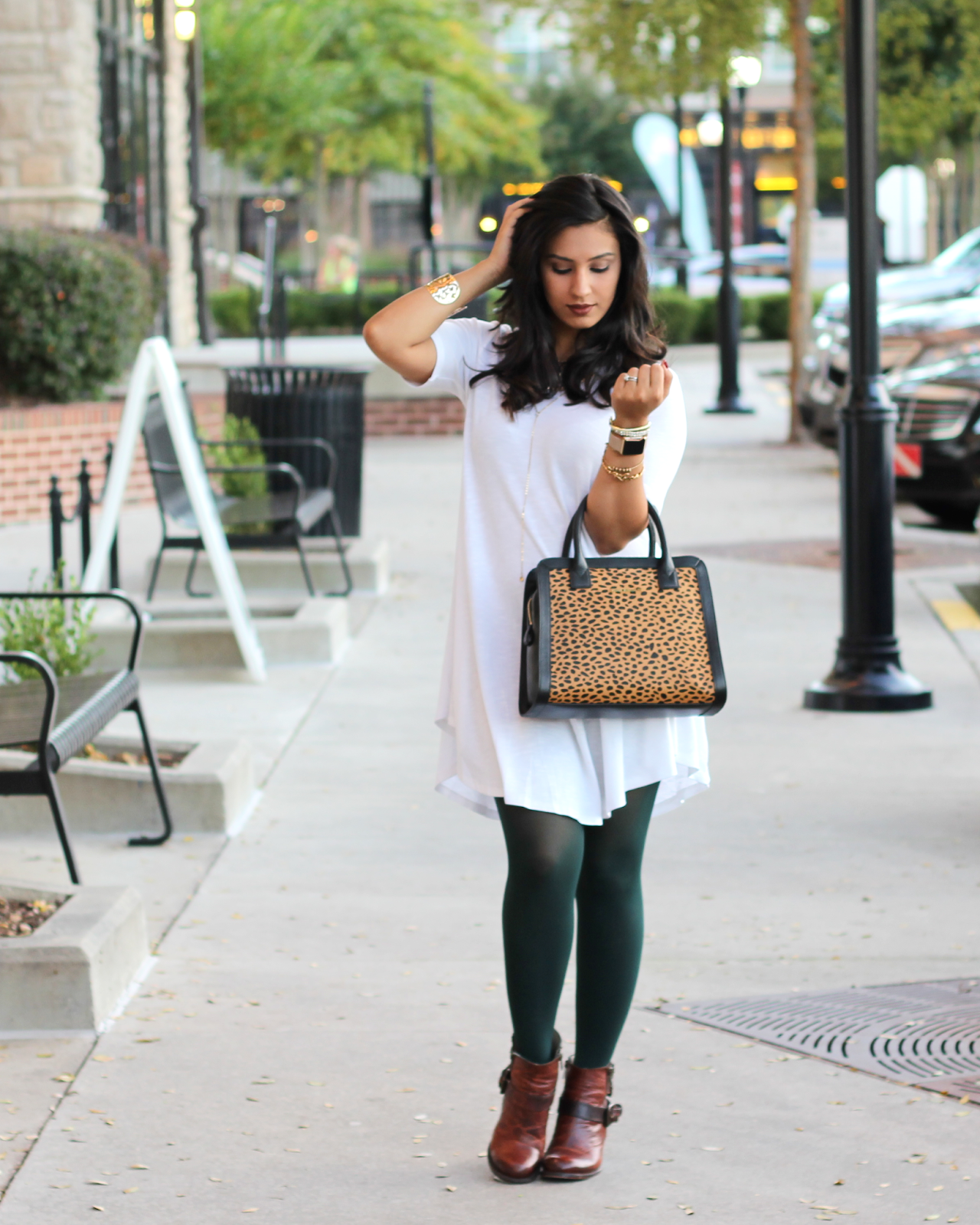 How to wear coloured tights for fall: simplysabrinablog.com ...