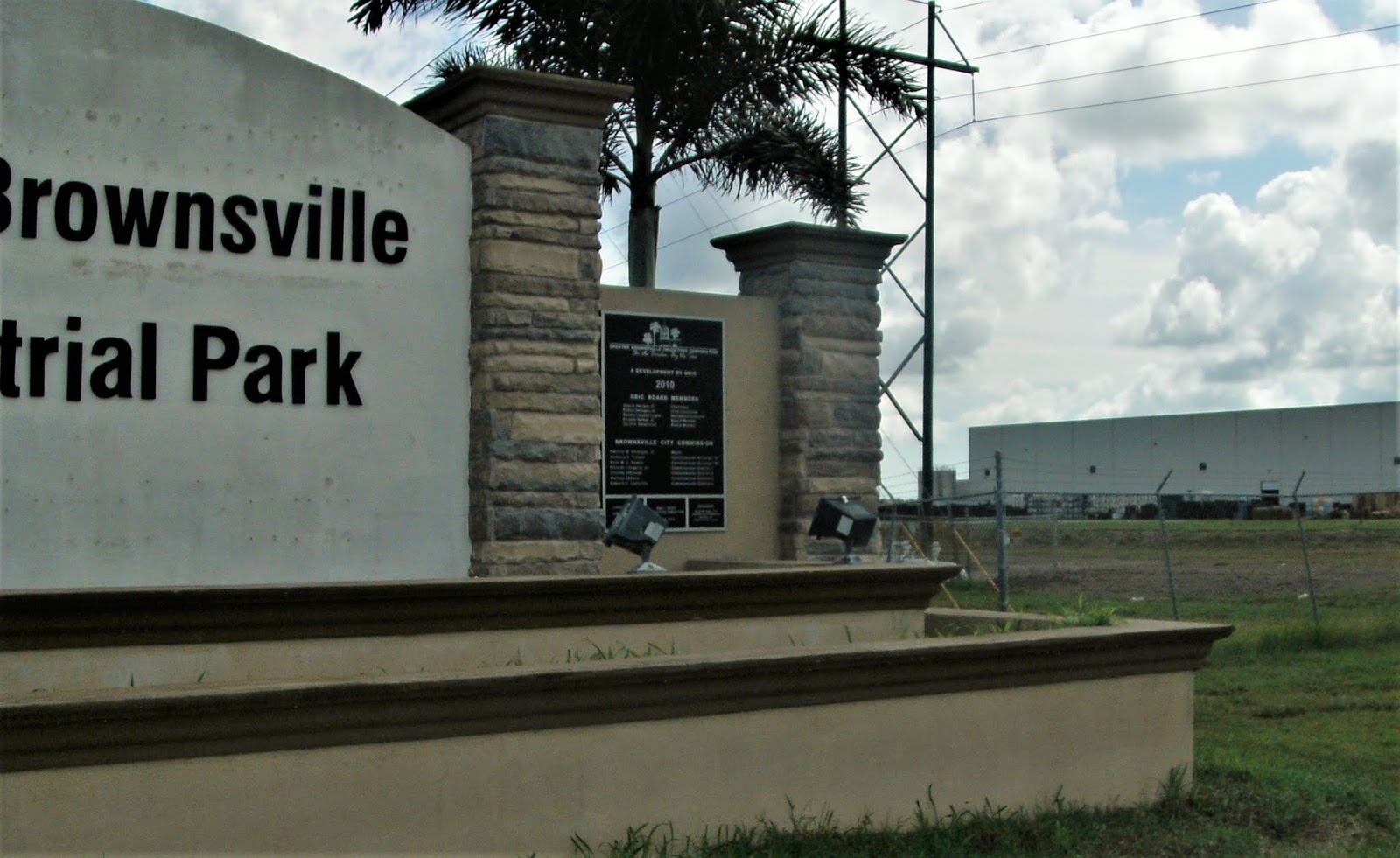 EL RRUN RRUN: BROWNSVILLE CAN BE SHINING CITY ON THE RIO BANK AGAIN