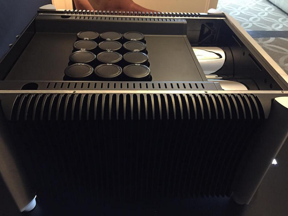 Wizard High-End Audio Blog: Simaudio Moon 888 mono power amplifiers