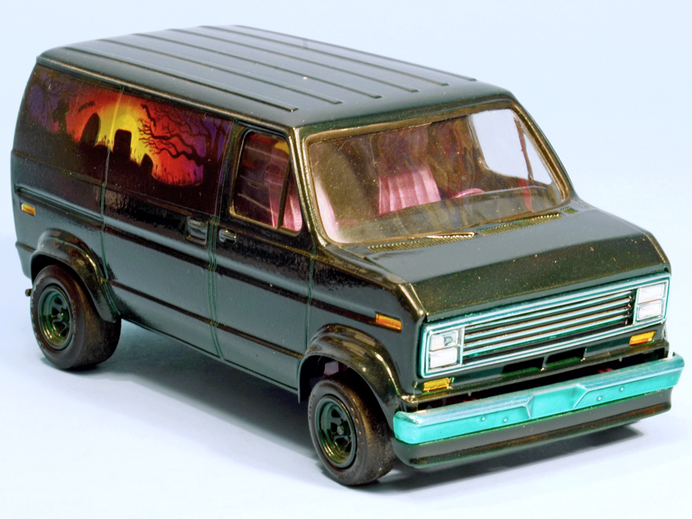1:25 SCALE AMT PHANTOM VAN KIT - OR IS IT A VANTOM? ~ Megamag 2