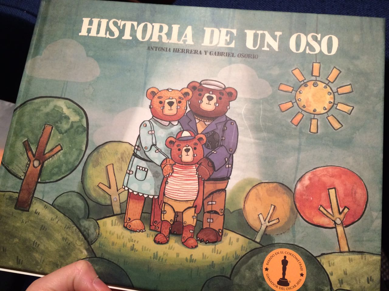 [LANZAMIENTO] HISTORIA DE UN OSO - Sumando Libros