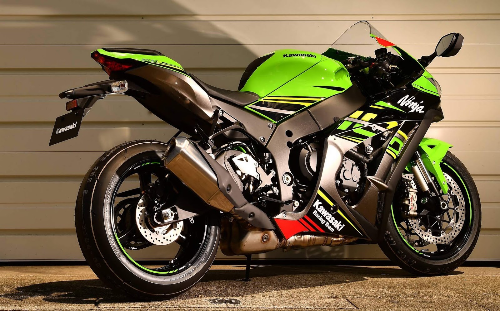 Kawasaki Ninja ZX-10R 2020 Standard chega por R$ 73.990