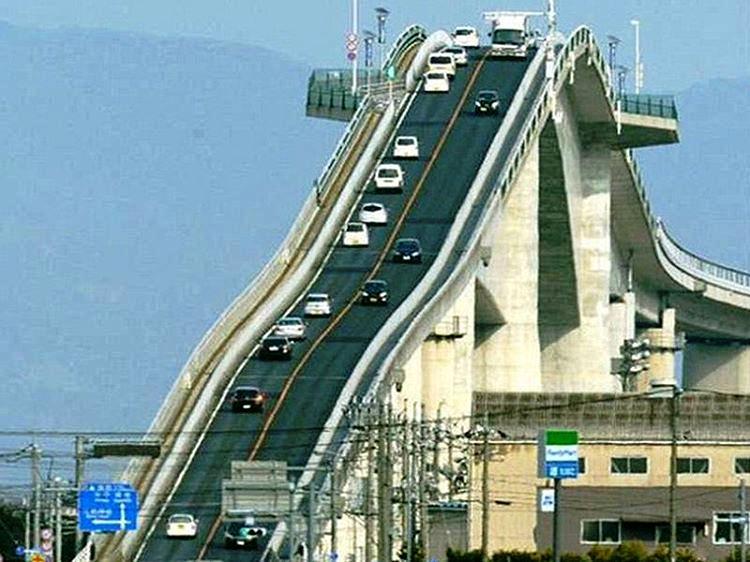 Roller Coaster Bridge (Eshima Ohashi Bridge), Japan - A Dangerous ...