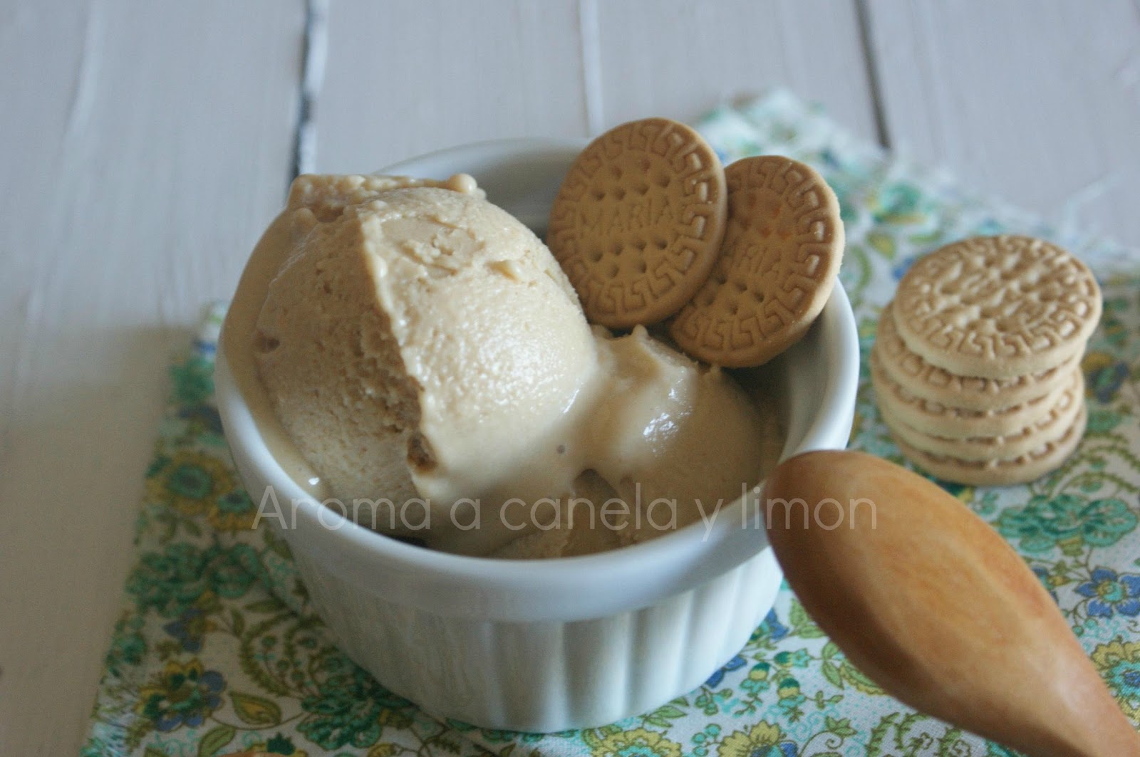 Aroma a canela y limón: HELADO DE GALLETAS MARÍA