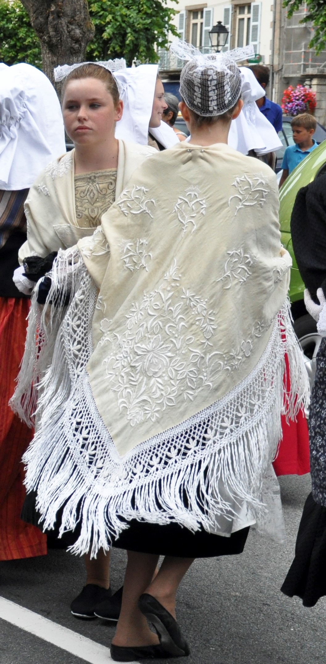 FolkCostume&Embroidery: A Closer Overview of Breton Costumes, part 1 ...
