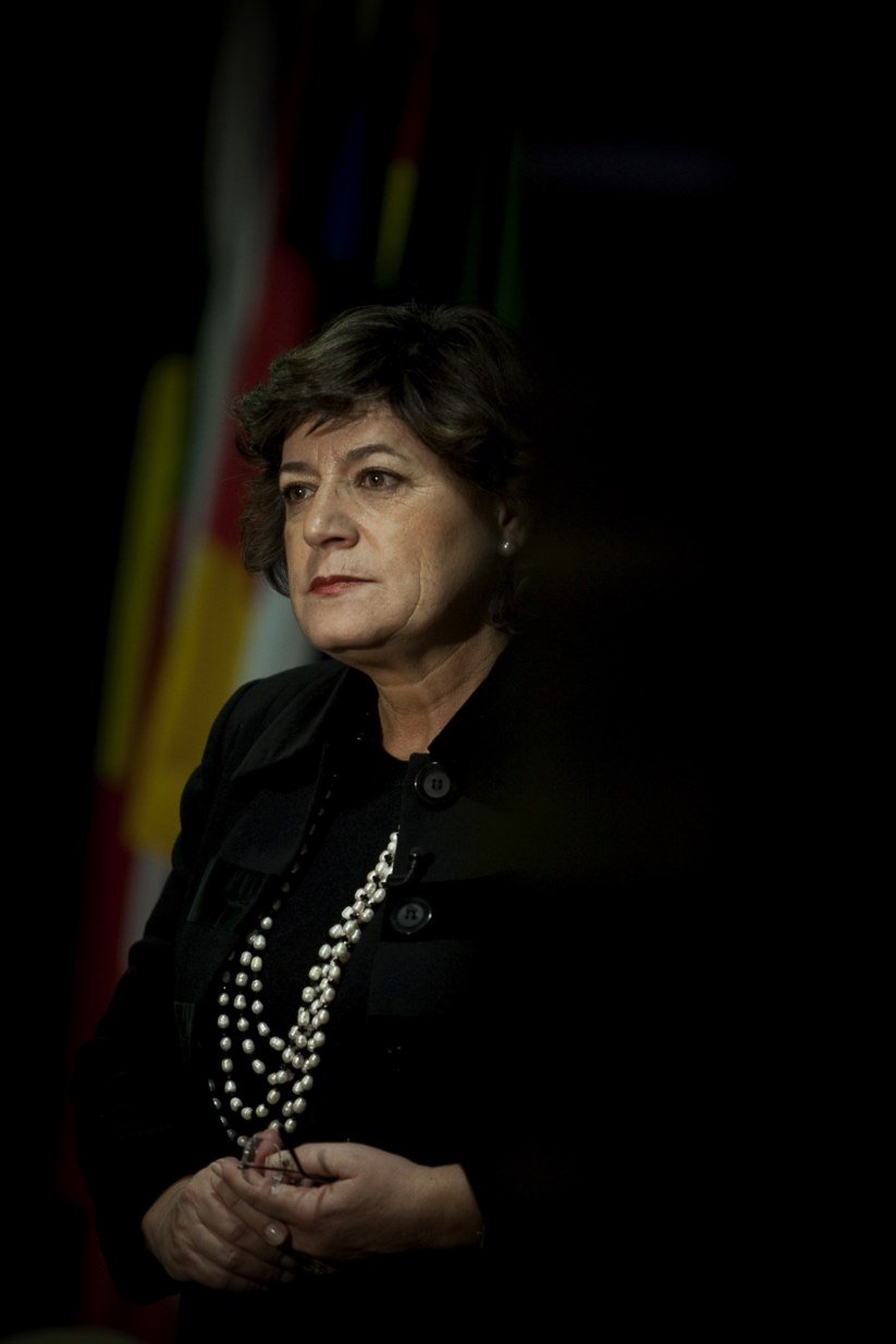 Debates e devaneios: Ana Gomes lamenta "mutismo total" de Moçambique no ...