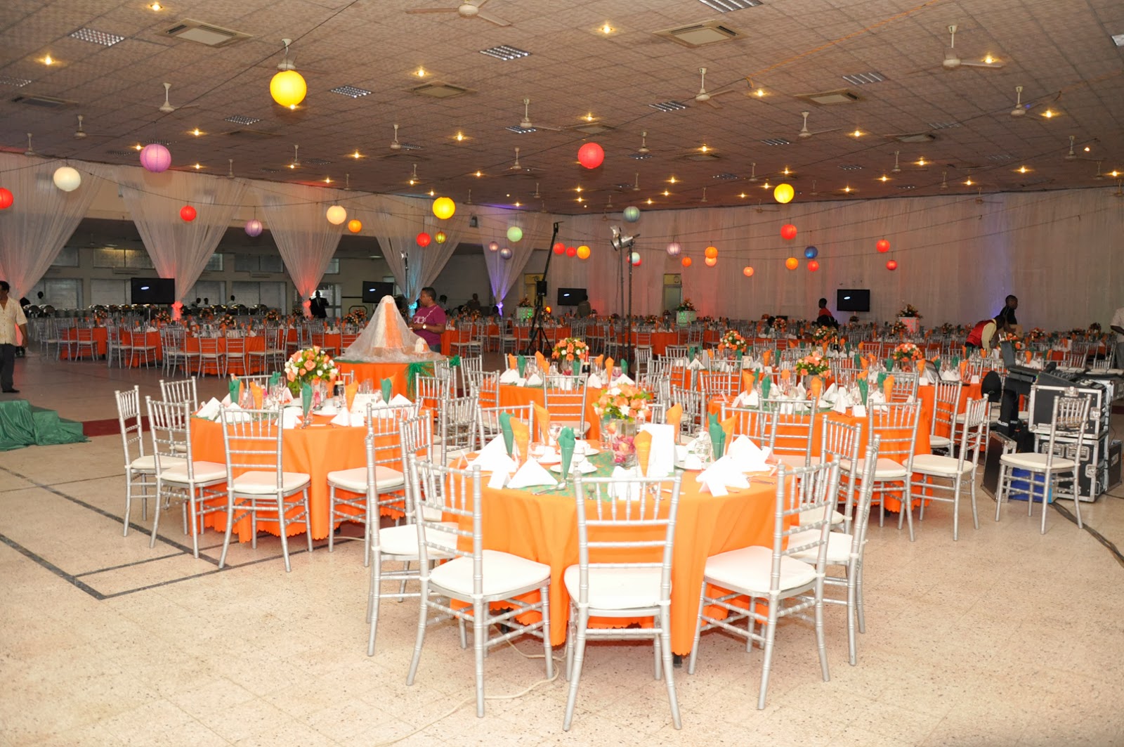 Mpenda: MAPAMBO MAZURI.