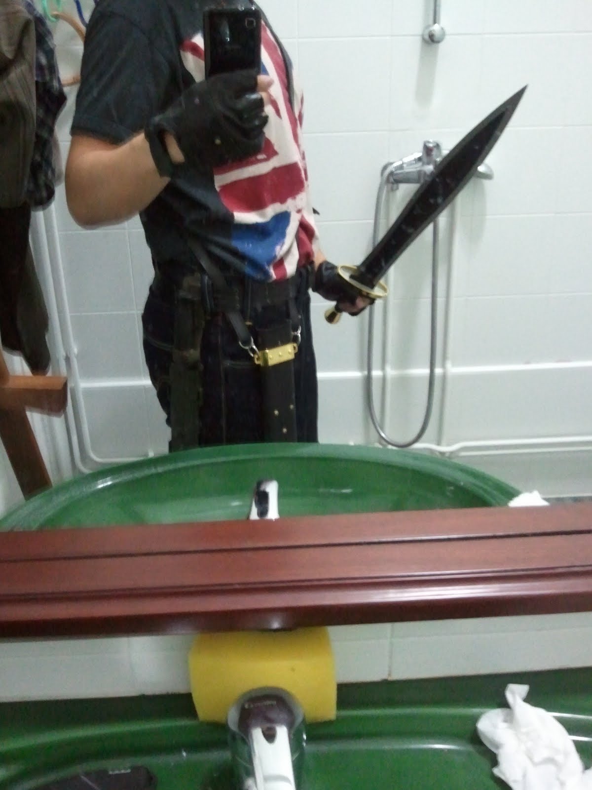 Juvenile Geek: My Armoury - Knives, Swords, Folds