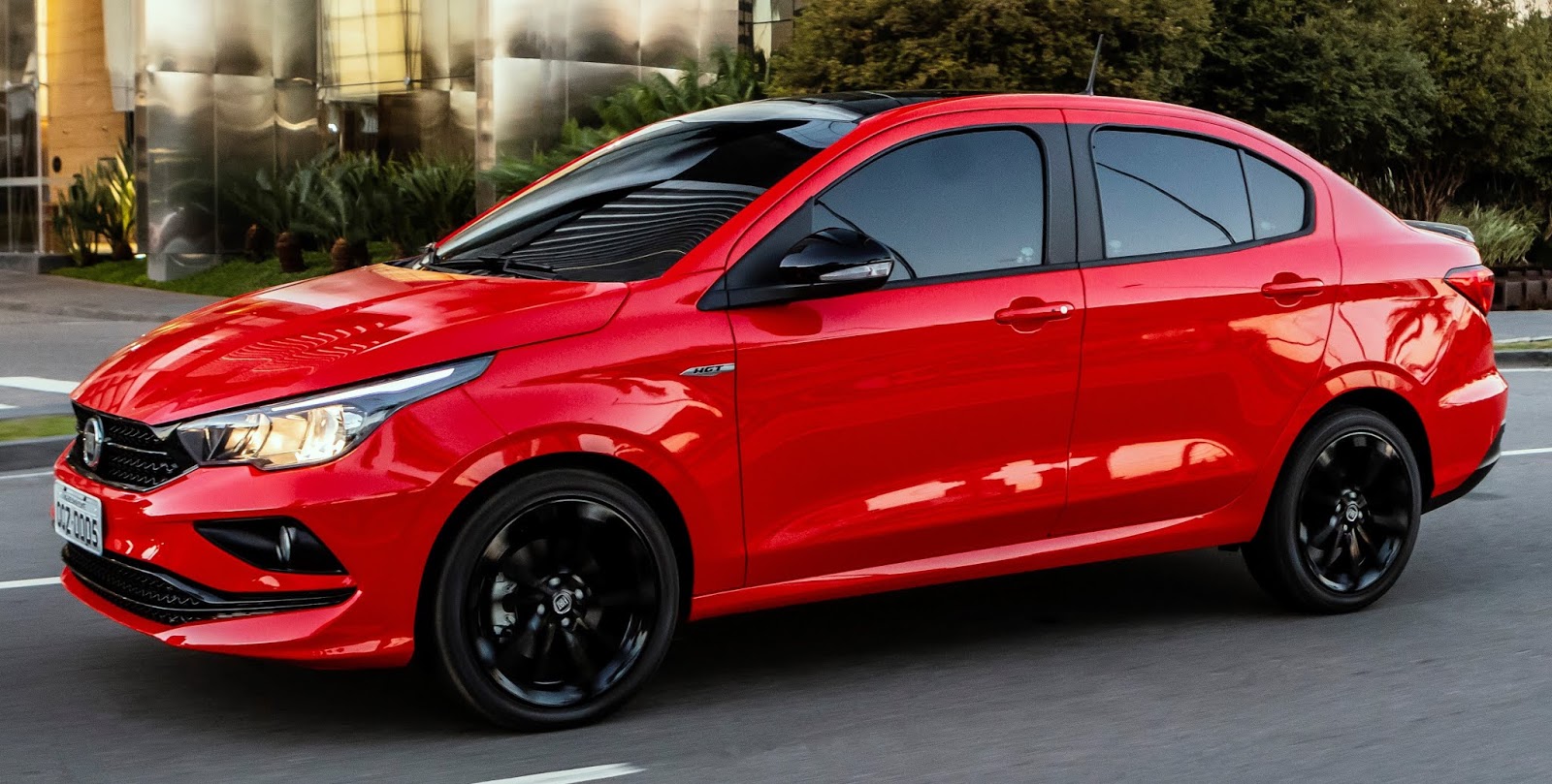 Fiat Cronos 2020 estreia versão HGT 1.8 AT6 e perde opção 1.8 manual