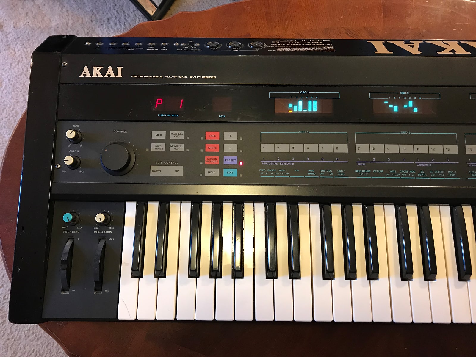 MATRIXSYNTH: Akai AX-80 Analog Synthesizer