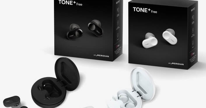 LG's First Truly Wireless Earbuds Come with a Self-Disinfecting Case ...