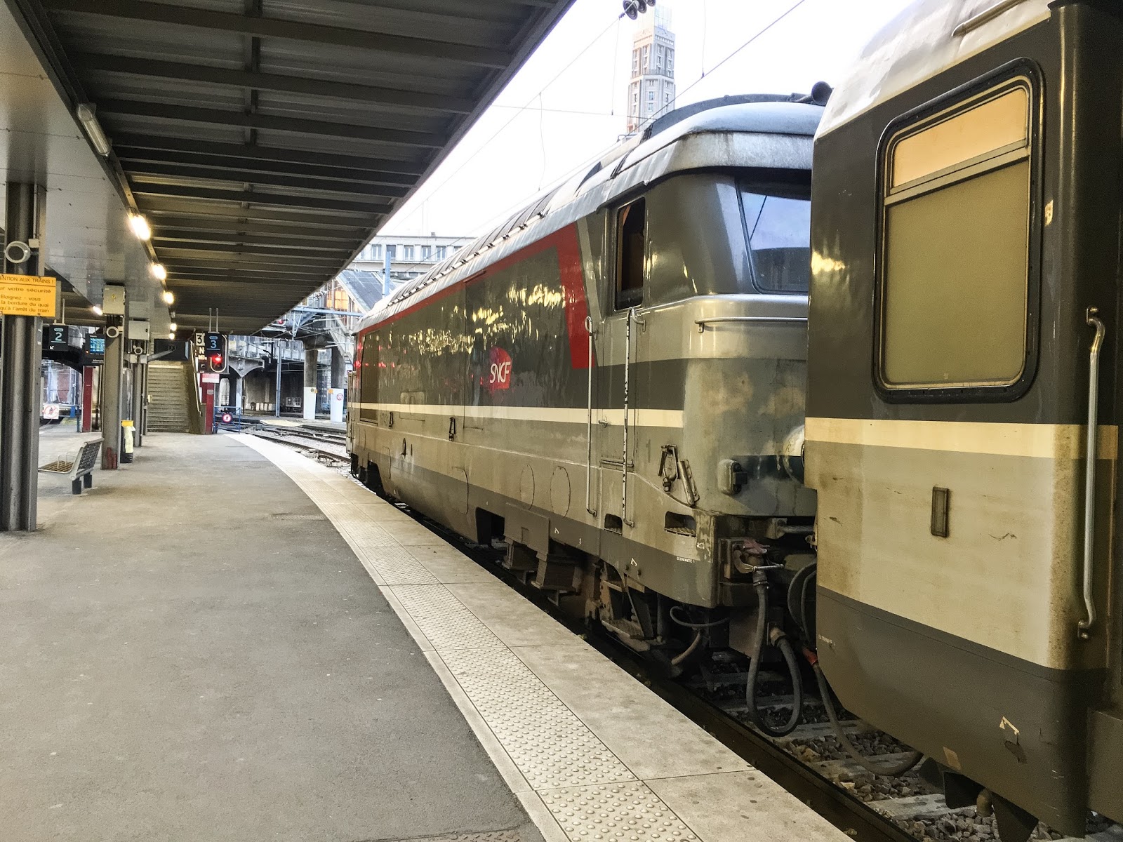 LA PASSION DU TRAIN: Amiens , hier samedi par Louis!